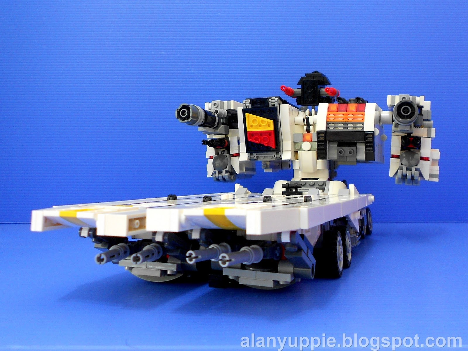 Alanyuppie's LEGO Transformers: LEGO Metroplex: Part 1 of 3: Mobile ...