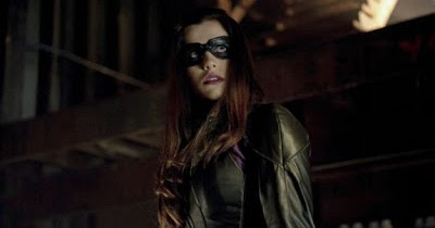 SNEAK PEEK : "Arrow: The Huntress Returns"
