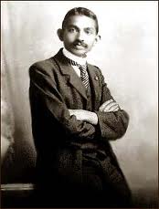 Biography Express: Mahatma Gandhi (Mohandas Karamchand Gandhi)