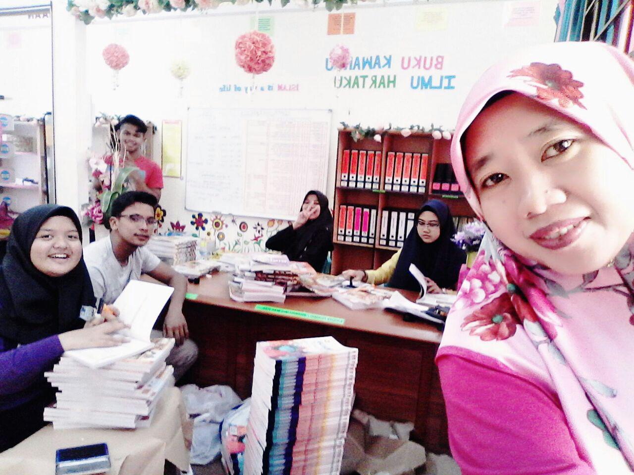 BOSS STEMZA: Proses Mengecap, Menulis Nombor Perolehan dan Menyusun ...