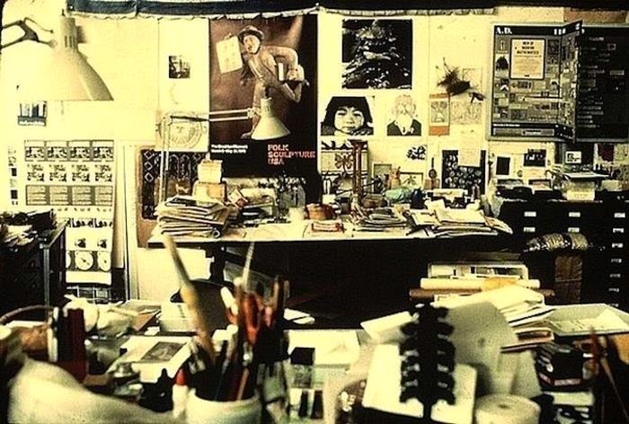 Workspaces Of Some Of The Greatest Artists Of The World (38 Pictures)