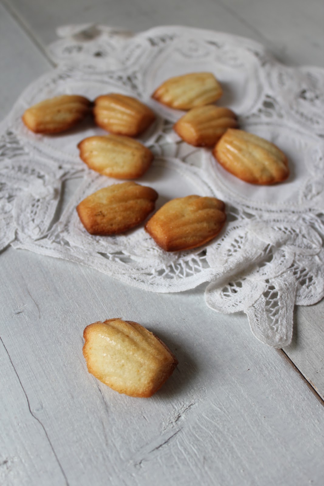 - fleur du poirier -: mini vanilla financiers.