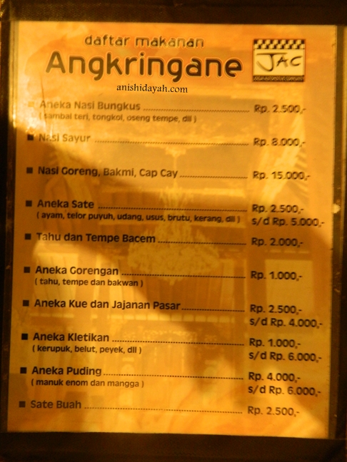 SangPetualang: Angkringane JAC, Angkringan Bentuk Pendapa