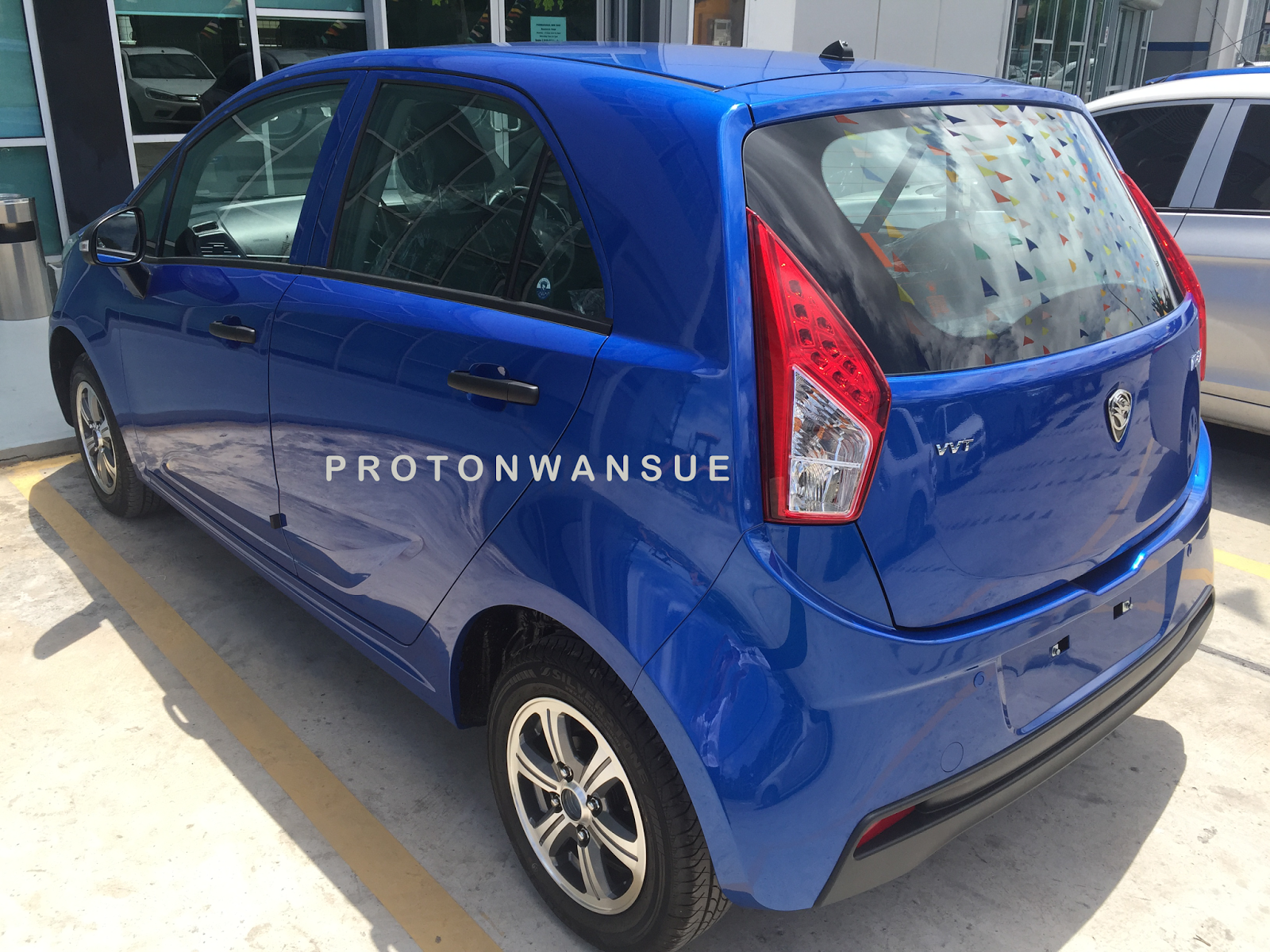 Proton Iriz Silver Moon Dust