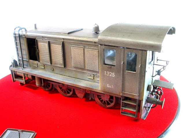 Model Building: Trumpeter German WR360 C12 Locomotive