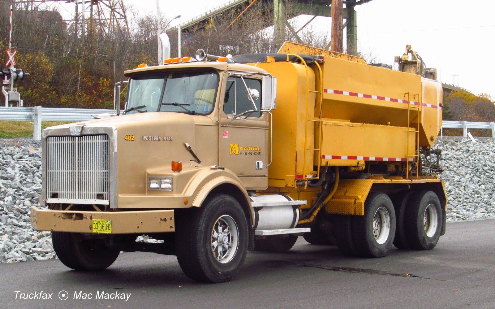 Truckfax: Autocar cab