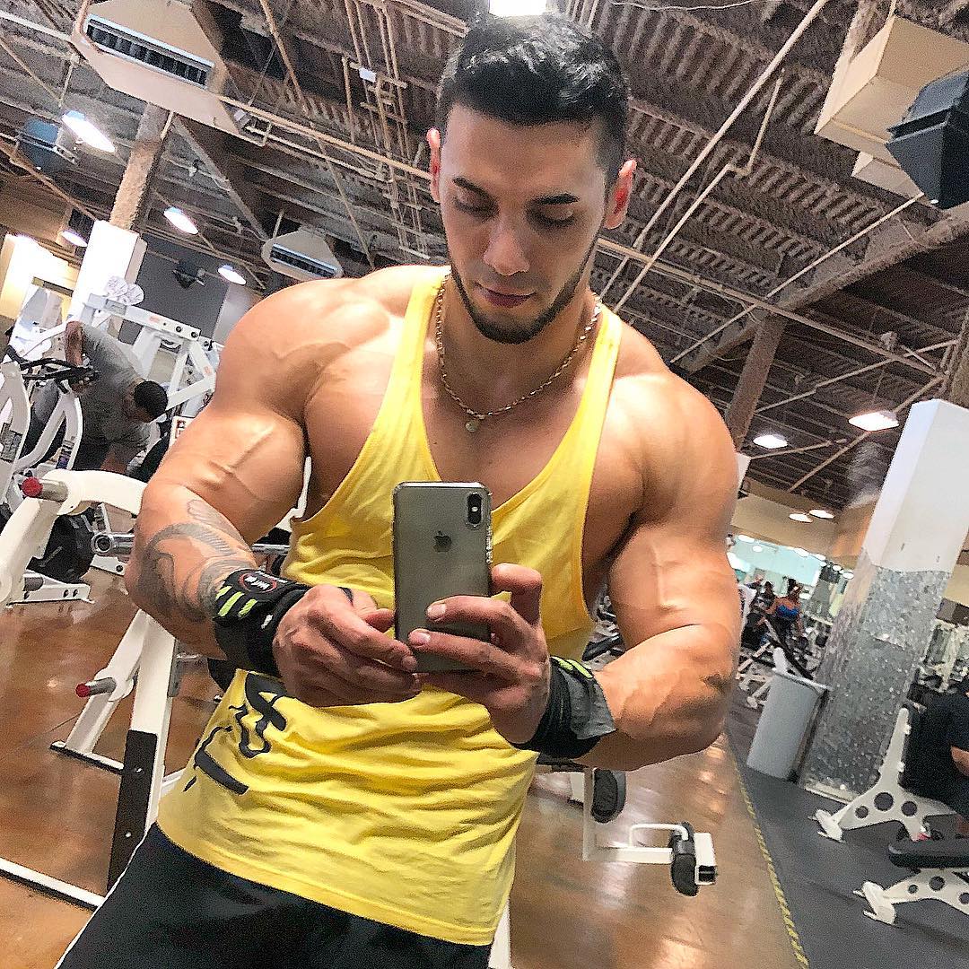 HUNK18: Hot Bodybuilder and Underwear Actor and Model Arad Winwin