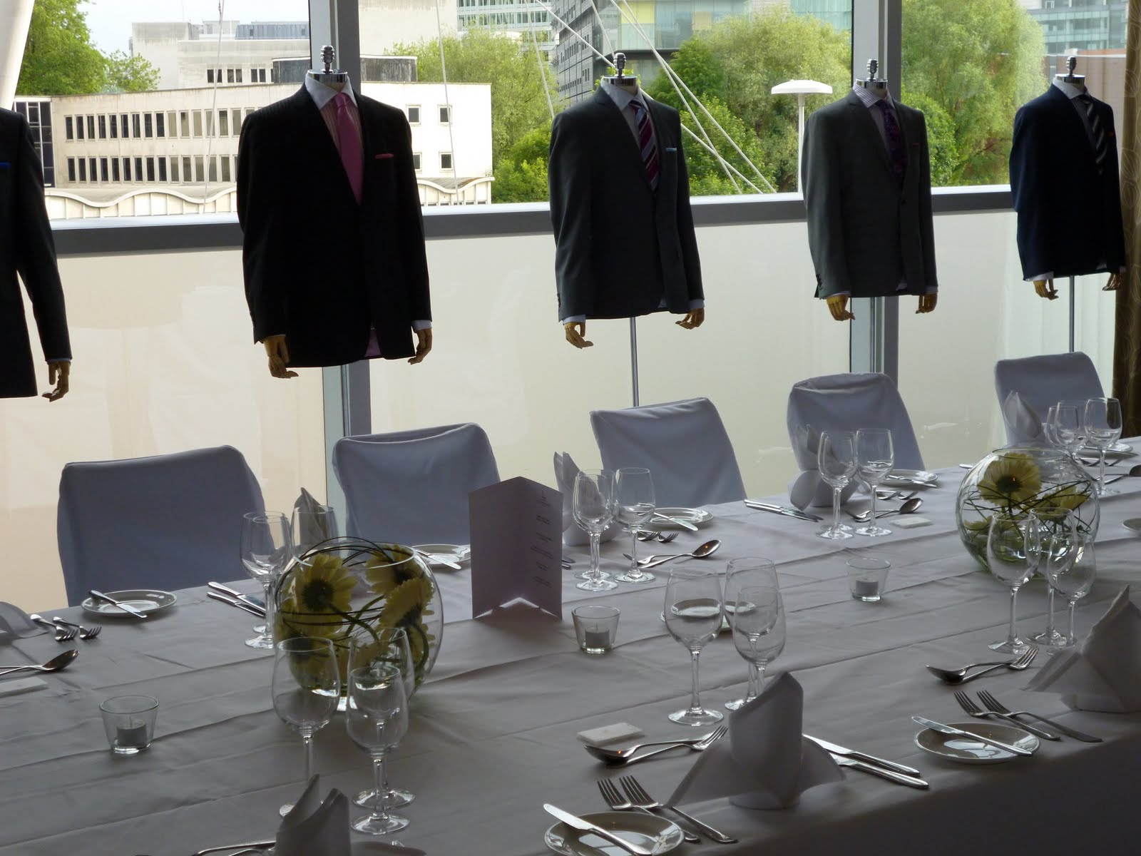 JEFF BANKS NEWS: JEFF BANKS BESPOKE DINNER