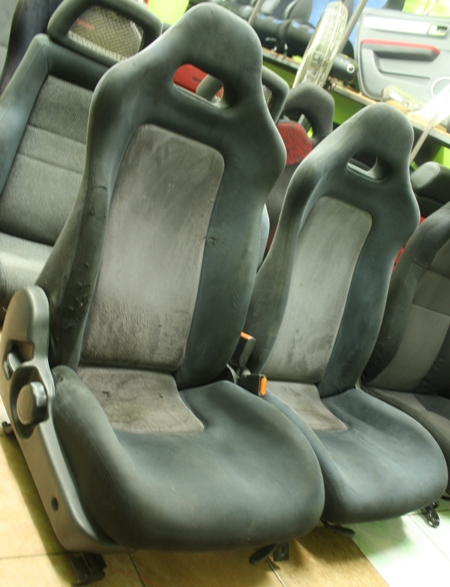 Dingz Garage: Seat Nissan Skyline R32 GTR