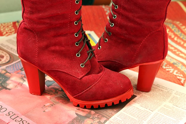 The Freelancer's Fashionblog: THE RED BOOTS THAT ARE EVEN MORE RED NOW