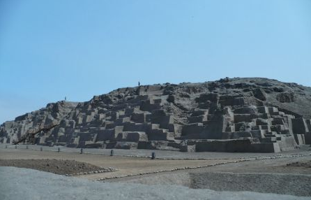 Eduardo Bless Cabrejas: Complejo Arqueologico Maranga