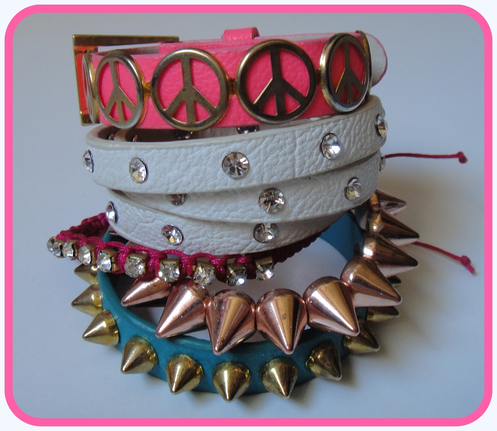 Essenciais de Verão #3 - Acessórios - Must Be...Pink!