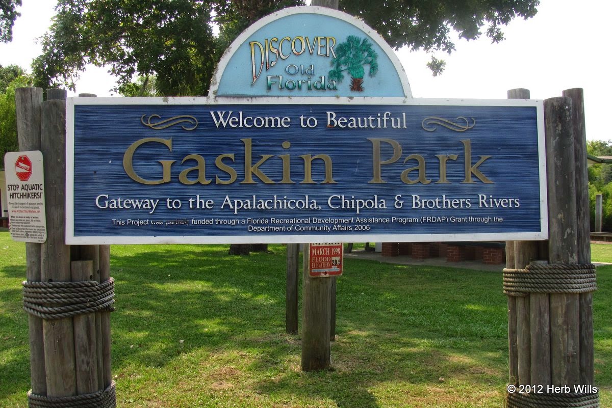 Trouble Afoot!: Naylor and Miles win at the Ryan Teall 5K