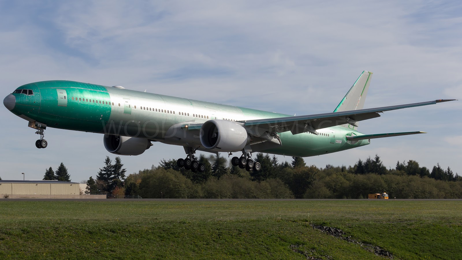 Puget Sound - Boeing Test Flights: B-16725 B777-35EER EVA Air First Flight