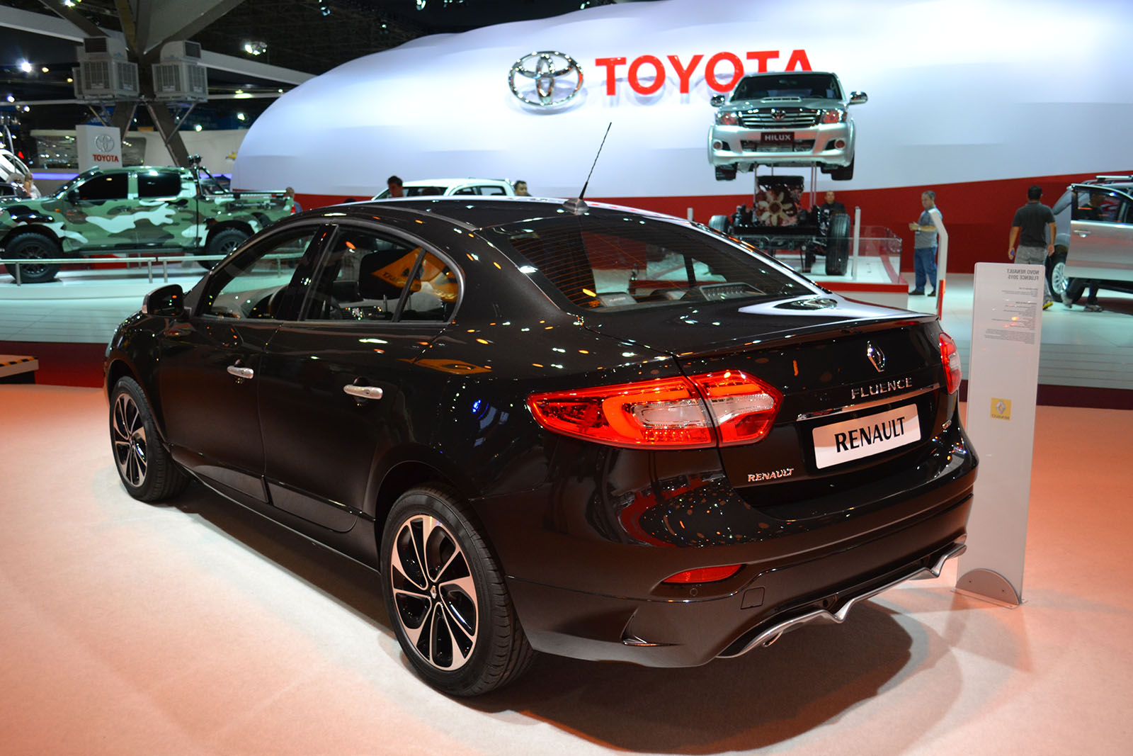 Renault apresenta Fluence GT Line linha 2016