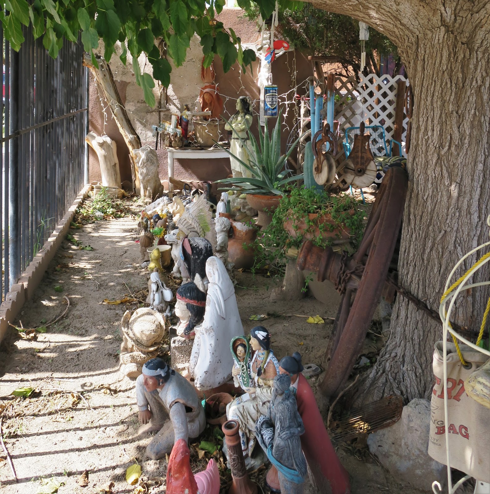 Living Rootless: El Paso: Segundo Barrio: A Sensory Art Garden
