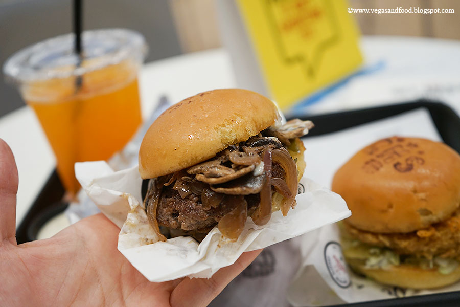 Rock House Sliders - West Hollywood - Vegas and Food