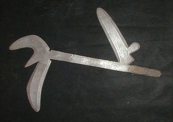 Kpinga, Bumerang Logam dari Afrika Tengah | RE Tawon