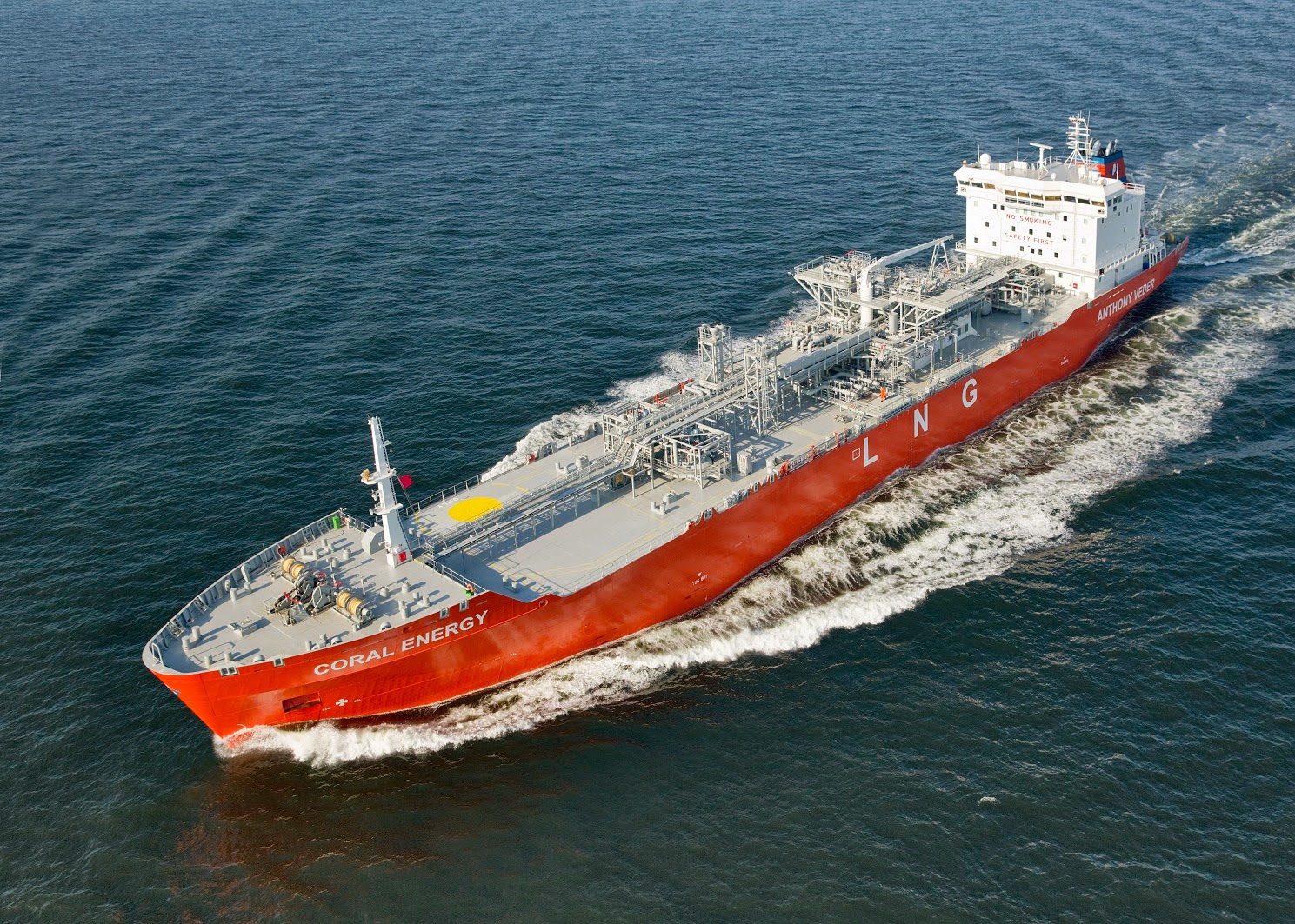 CORAL ENERGY, buque Feeder LNG