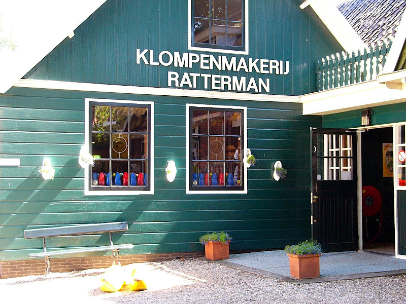 My trips in pictures: NETHERLANDS – KLOMPENMAKERIJ RATTERMAN