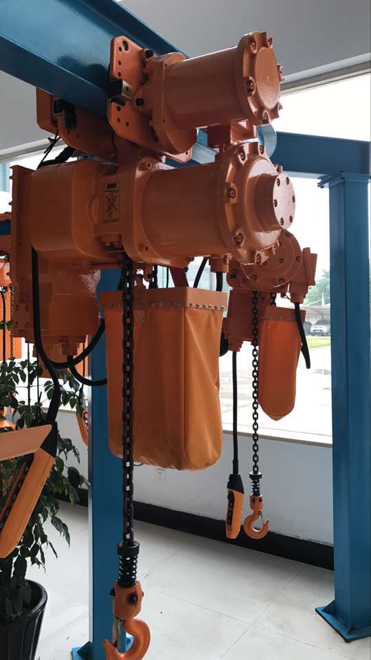 Internal structure and function of explosion proof electric hoist