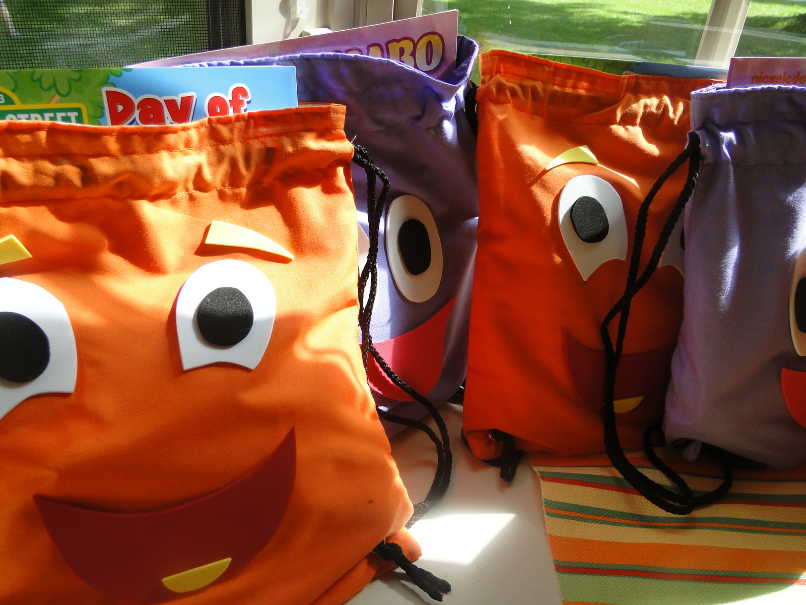 Animal Crackers: Animal Crackers Exclusive: Dora Party