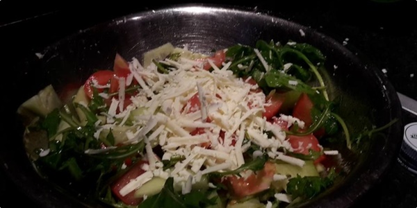 Salata od rukole, krastavaca i rajčice - KUHARSKI TRIKOVI