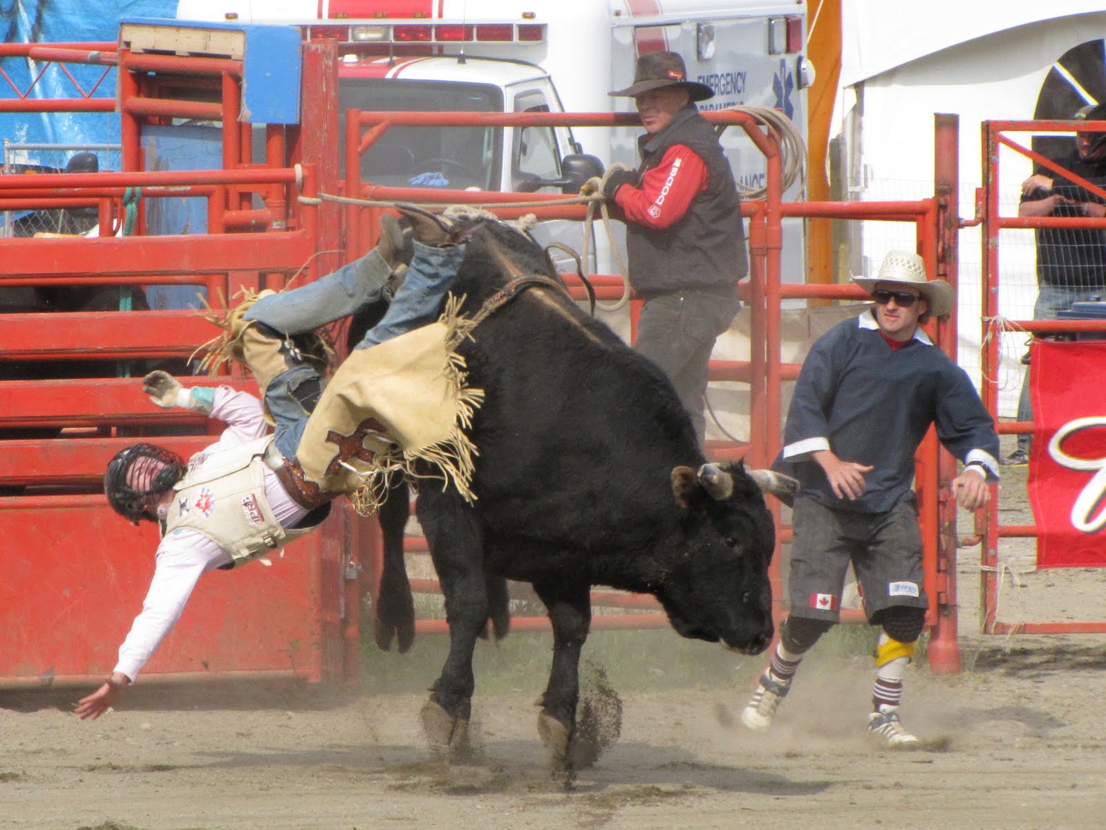 Millennium Dragon: May 2011 - Luxton Rodeo Images...
