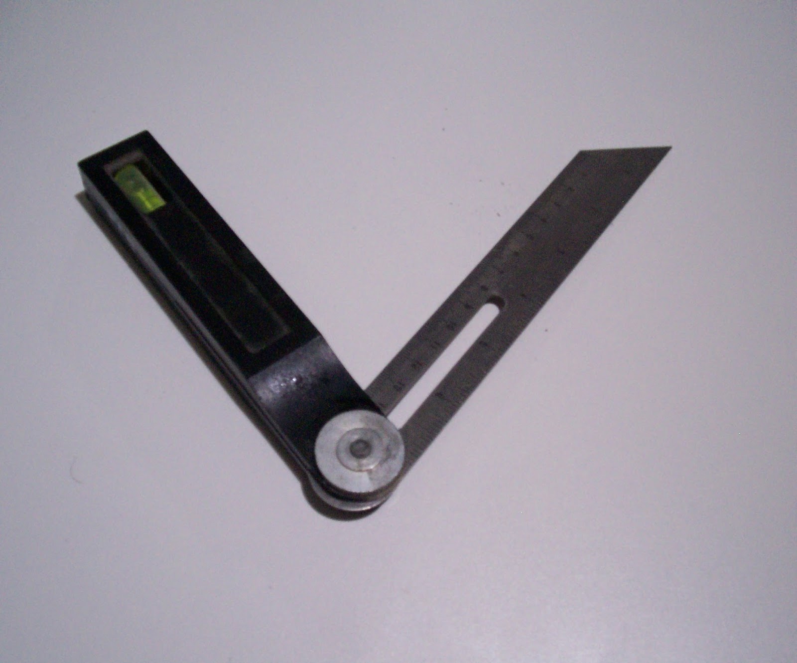 Carpintero en casa: Falsa escuadra