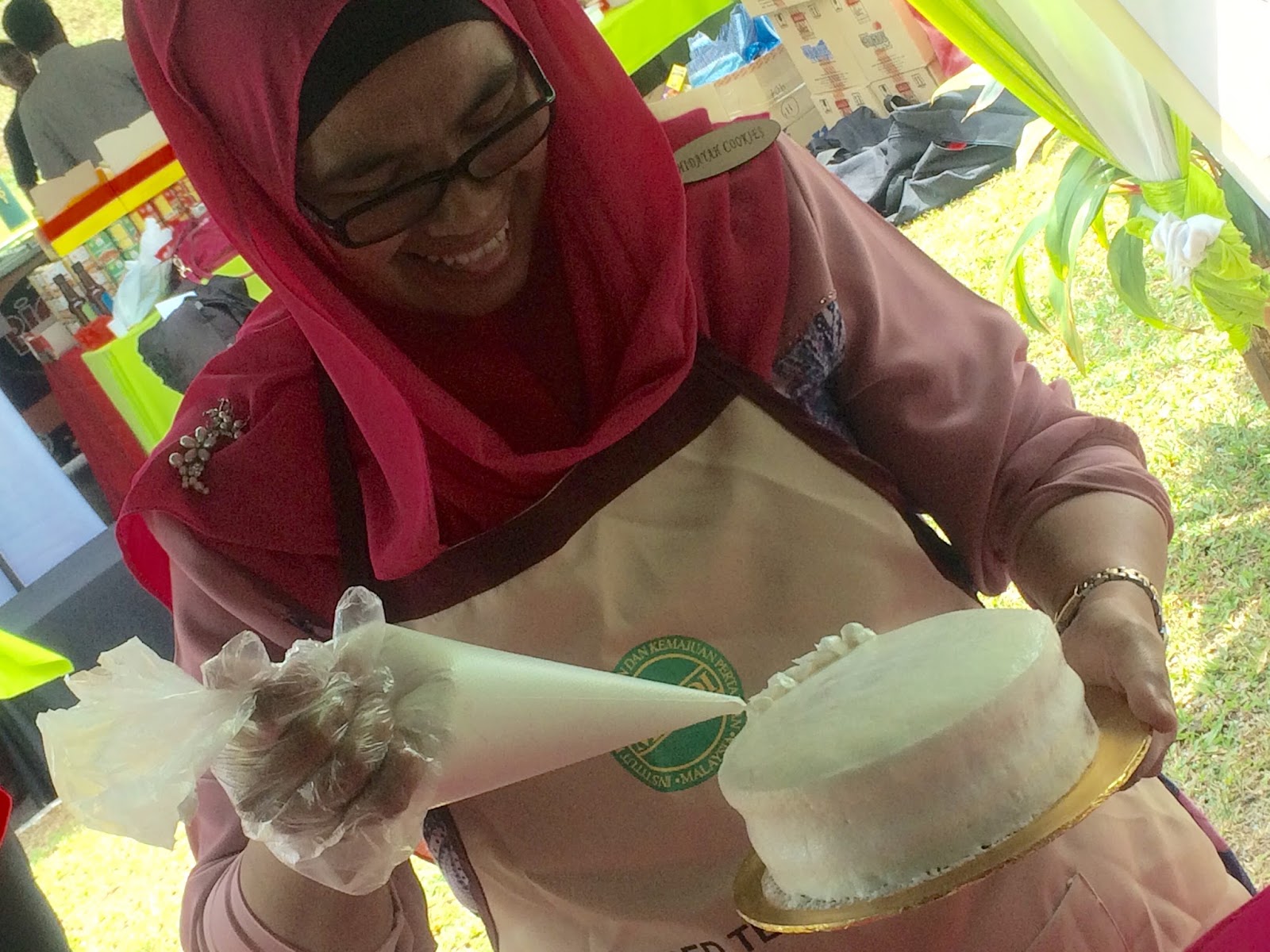 HIDAYAH COOKIES SDN BHD: FIESTA USAHAWAN MARDI & HARI BERTEMU PELANGGAN