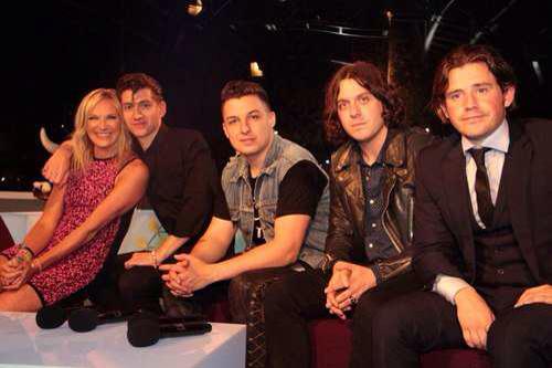 ARCTIC MONKEYS FAN BLOG: Arctic Monkeys en Glastonbury 2013