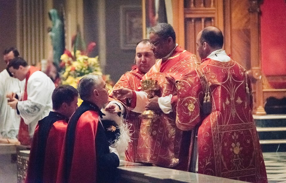 Modern Medievalism: "Behind the Mass": the 10th anniversary pontifical ...