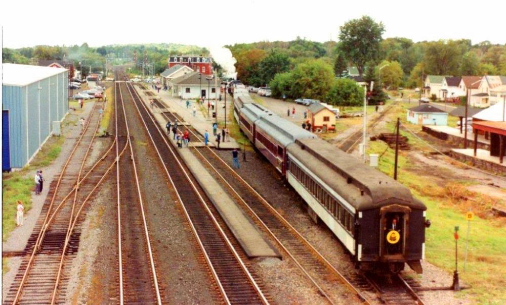 Trackside Treasure: CPR 1201 at Brockville, 1990
