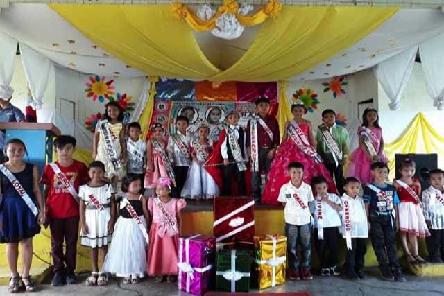 BES commemorates Yuletide King and Queen 2017 – News BEaST Ph