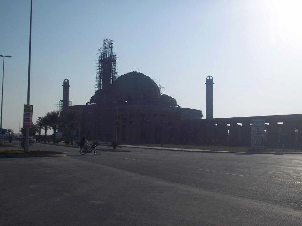 A Tour To Bahria Town Lahore (Photos) - A Blog About Bahria Town ...