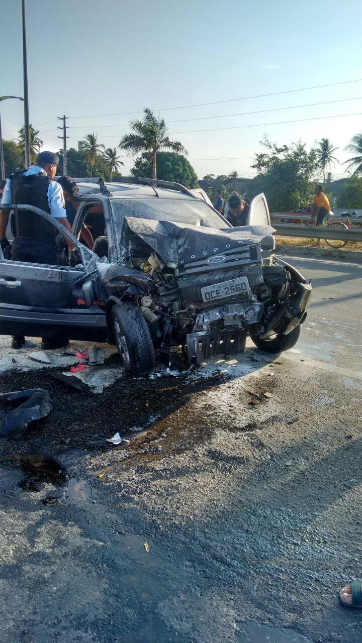 Acidente de trânsito deixa seis pessoas em estado grave na BR-116 ...