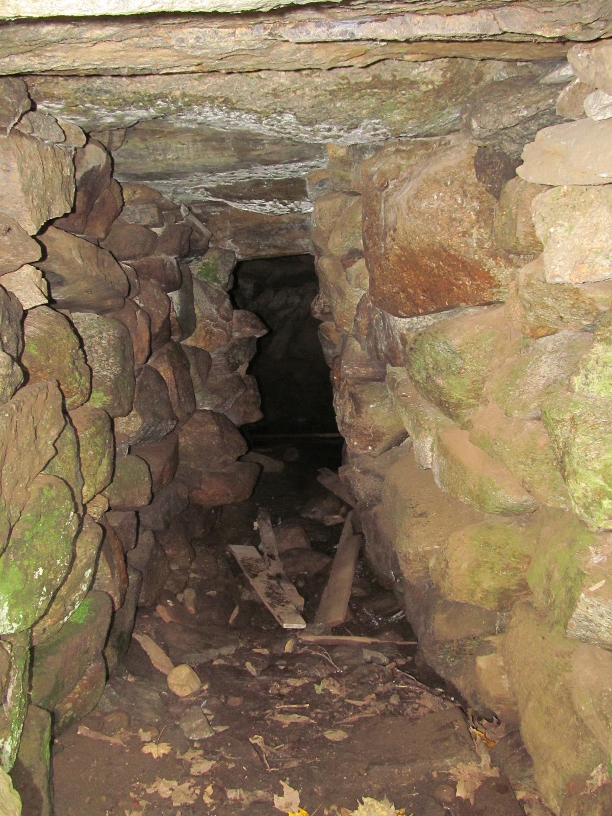 NEW ENGLAND FOLKLORE: A Visit to the Upton Chamber