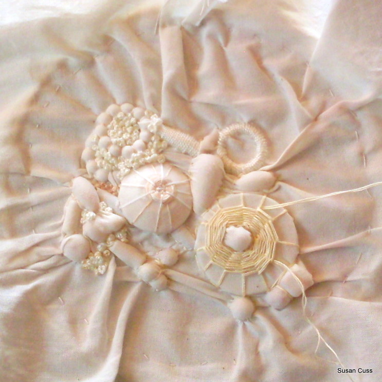 Suztats: Encrusting Calico- a Pebble Adventure