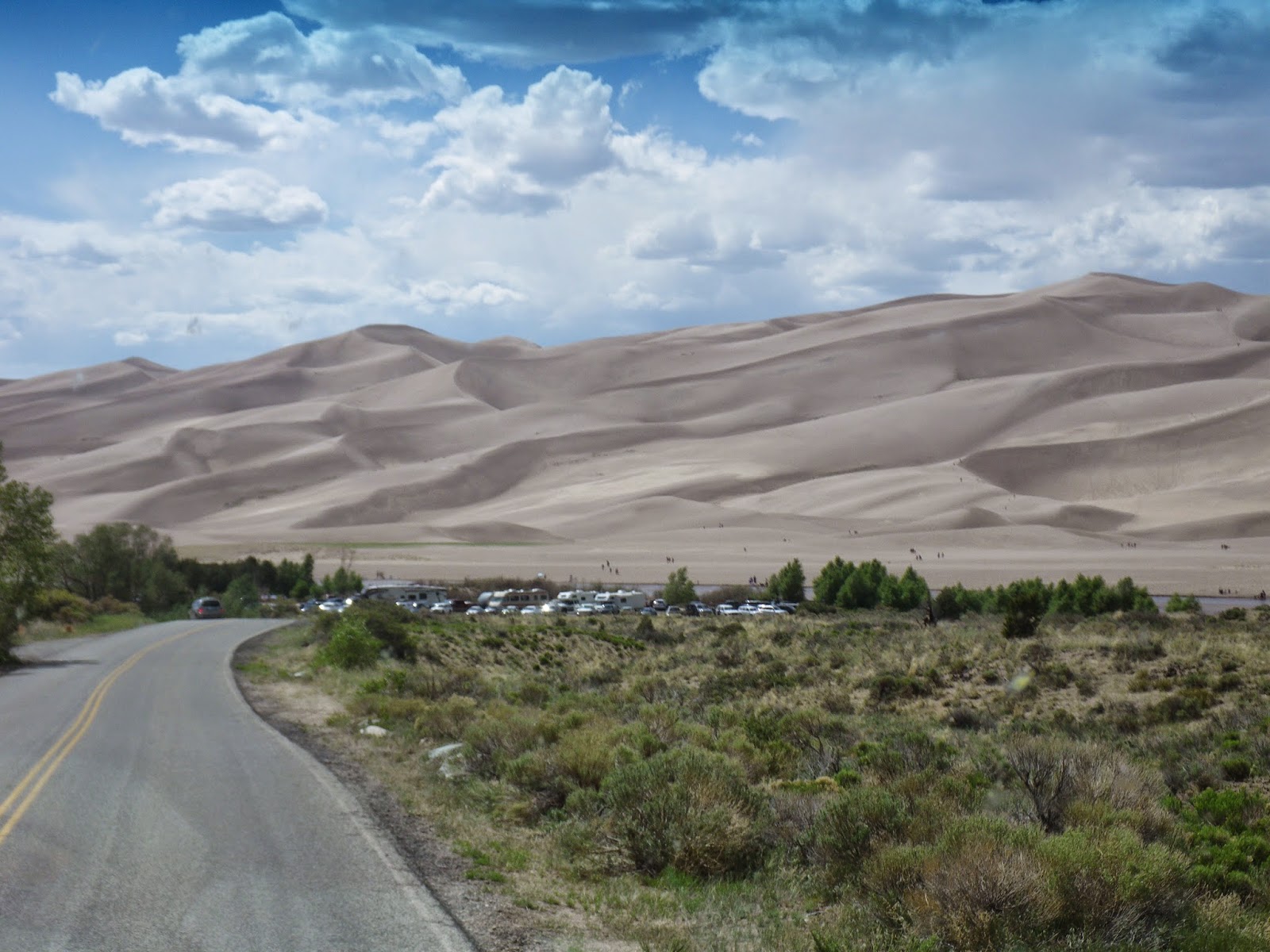 1994 Brave 29RQ RV: Great Sand Dunes National Park with the water flowing!