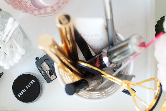 Life file: 10 Makeup Essentials Every Woman Should Own – Gaby Burger