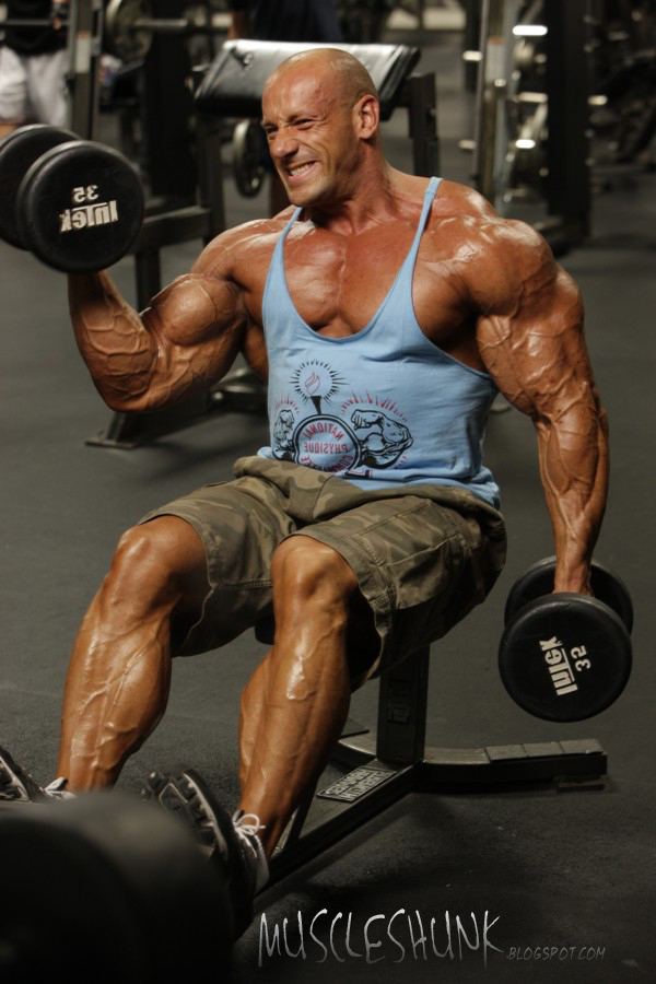 Robert Burneika IFBB Pro Bodybuilder Profile,Pictures and Biography ...