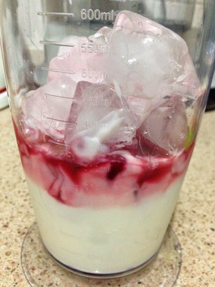Miki's Food Archives : Ribena Yoghurt Smoothie 利宾纳酸奶冰沙