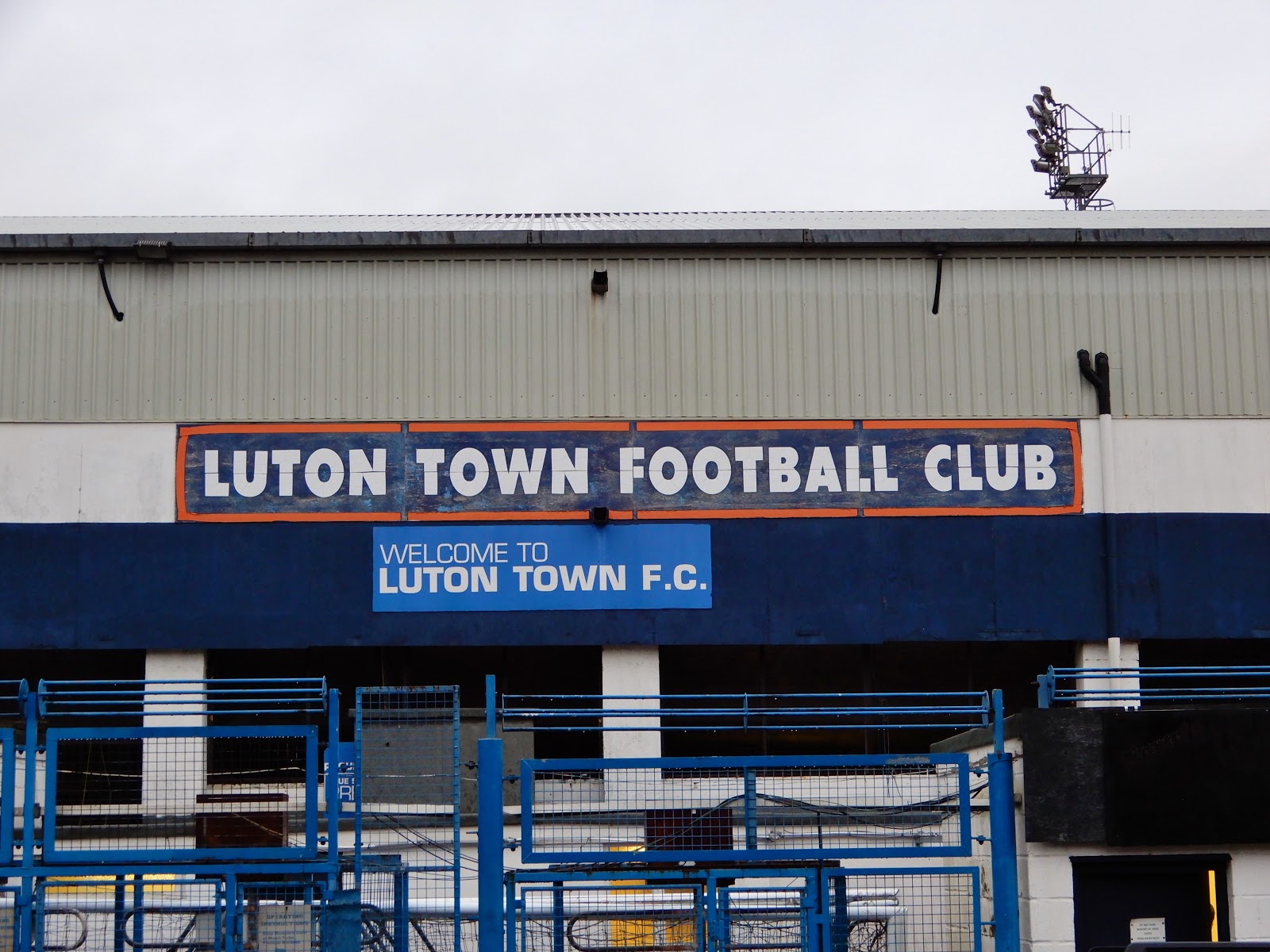 Extreme Football Tourism: ENGLAND: Luton Town FC