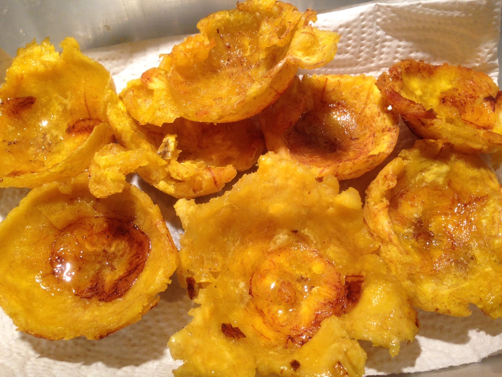 Tostones rellenos de picadillo vegano estilo poblano | Vegan Latino