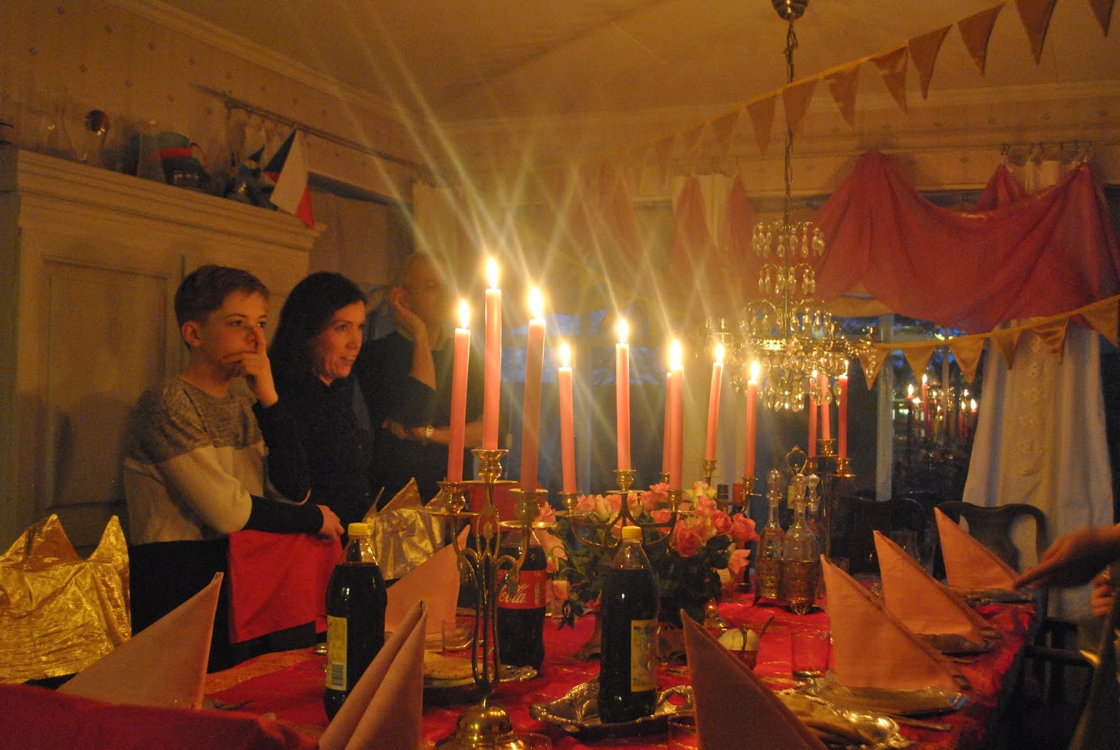 Postgårdsromantik: Indisk middag med familjen F-J