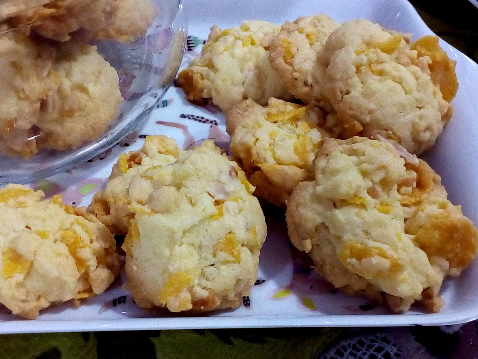 SurayaMSyed: Biskut Cornflakes Legend
