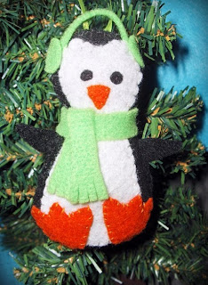 My Hiding Place In Cyberspace: Percy Penguin Free Felt Ornie Pattern