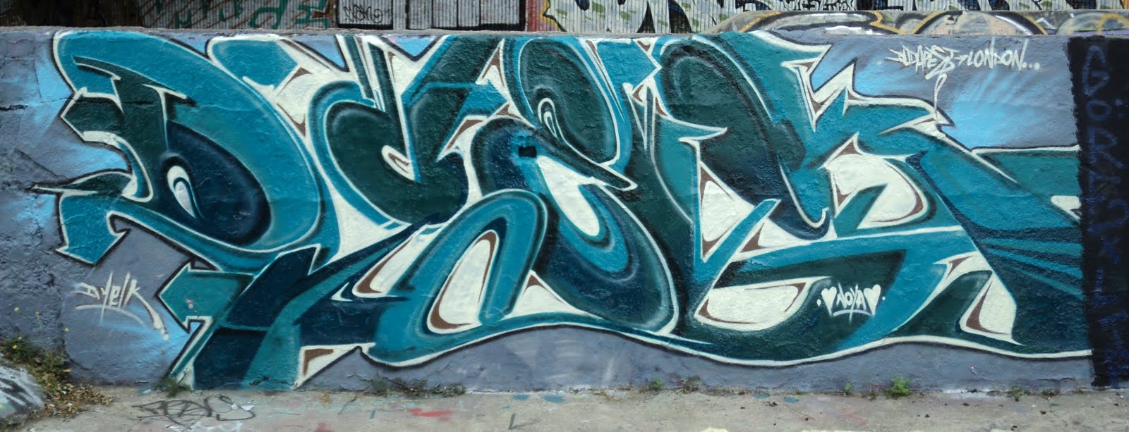 CTRL N: Graffitipografia