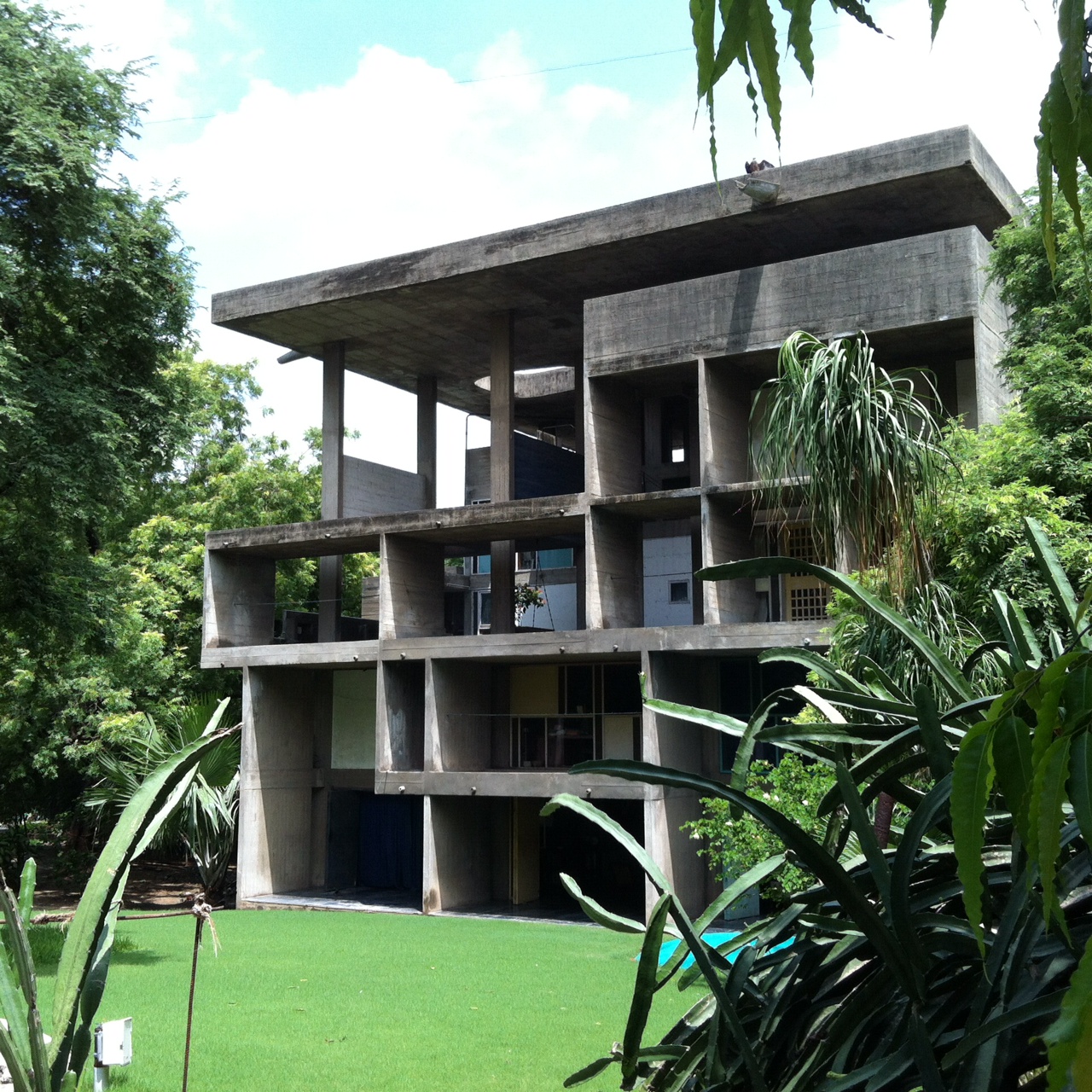 Spontaneous Architecture: Le Corbusier / Villa Shodan