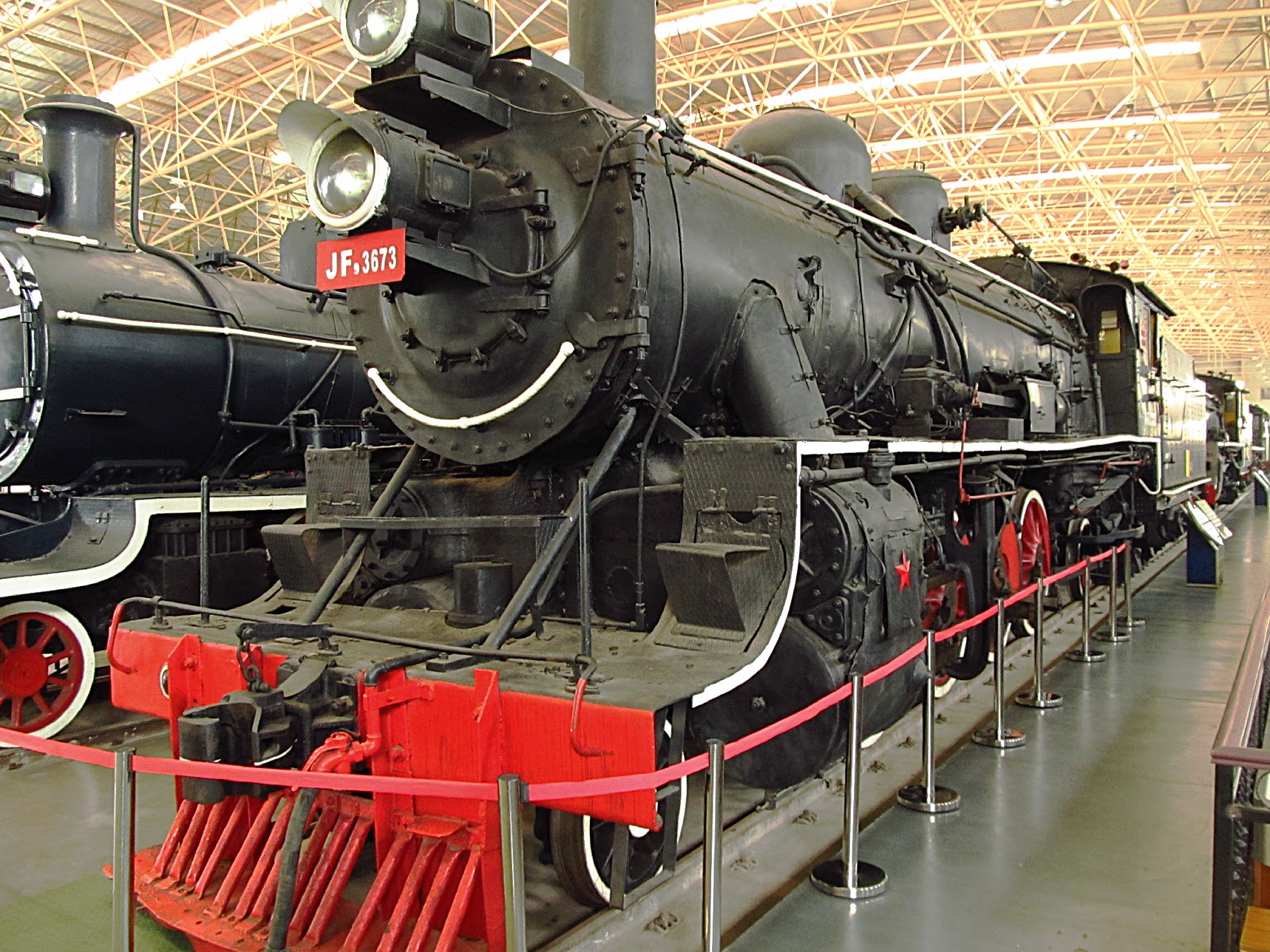 China Locomotive Museum: JF9 -3673 Jie Fang “Liberation” locomotive